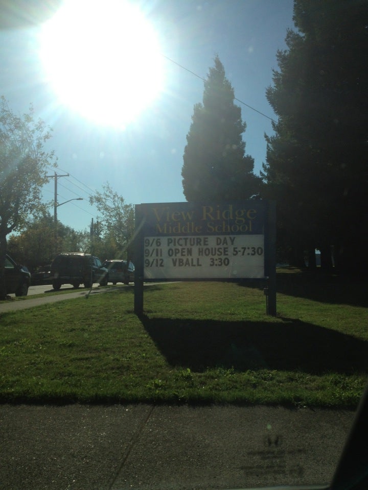 View Ridge Middle School, 510 Pioneer St, Ridgefield, WA, Schools ...