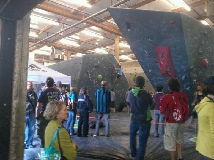 Seattle Bouldering Project, 900 Poplar Pl S, Seattle, WA, Sports ...