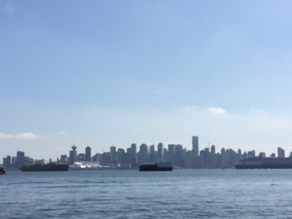 Harbourside Cafe, 828 Harbourside Dr, North Vancouver, British Columbia ...