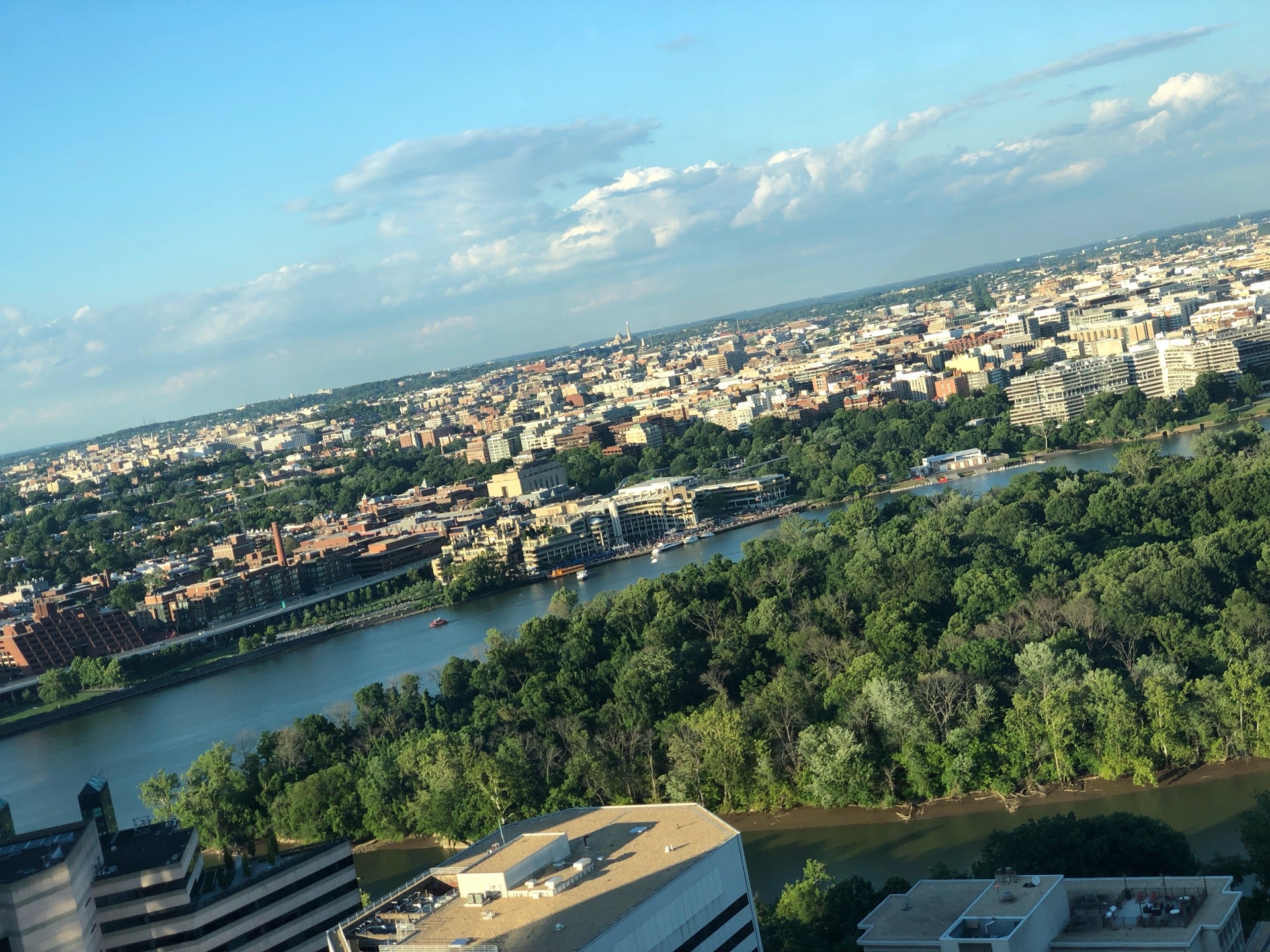 Rosslyn, VA Map & Directions - MapQuest