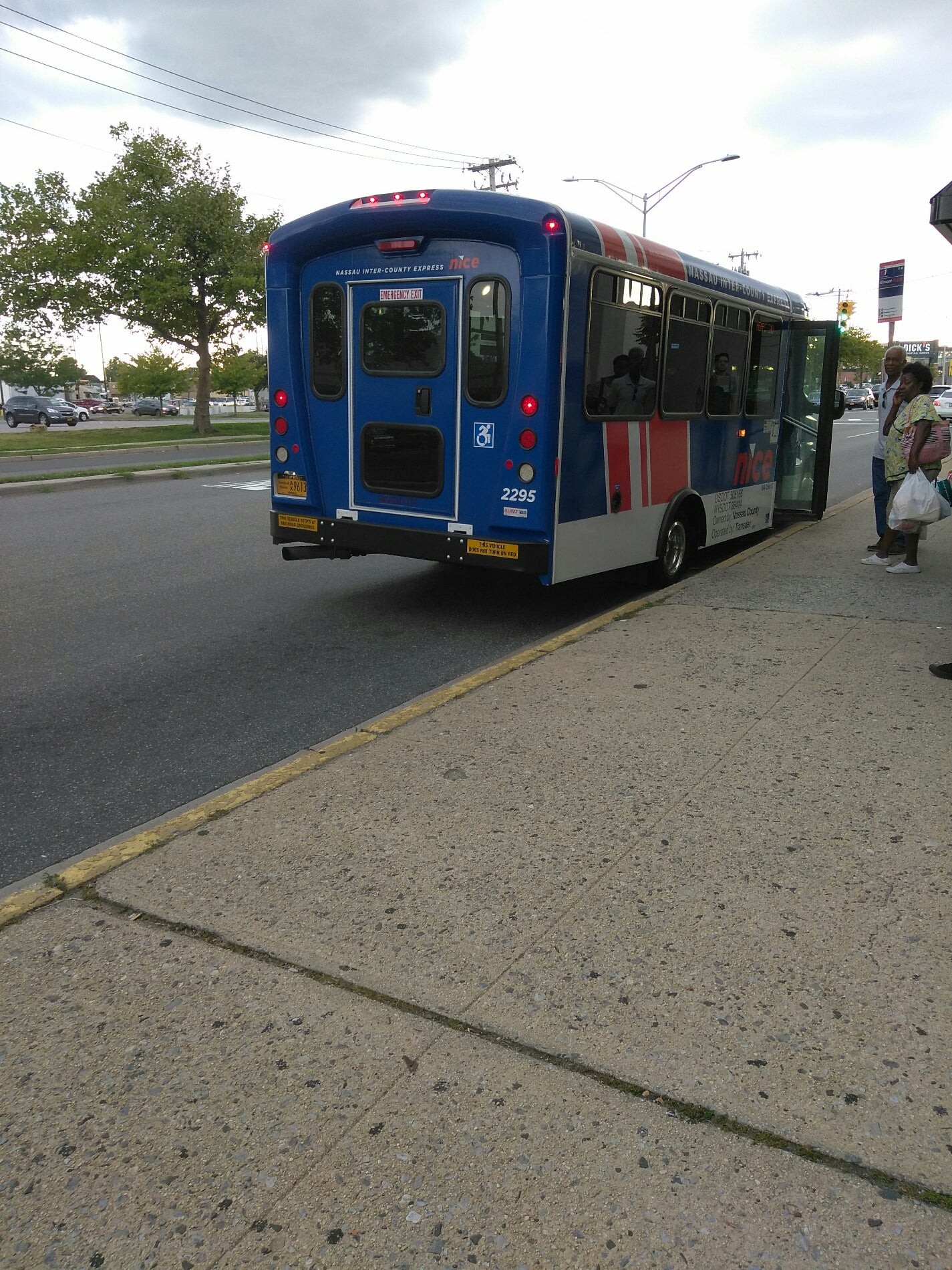 MTA New York City Bus & NICE Bus - Q5/Q85/N1, 2 West Cir, Valley Stream ...