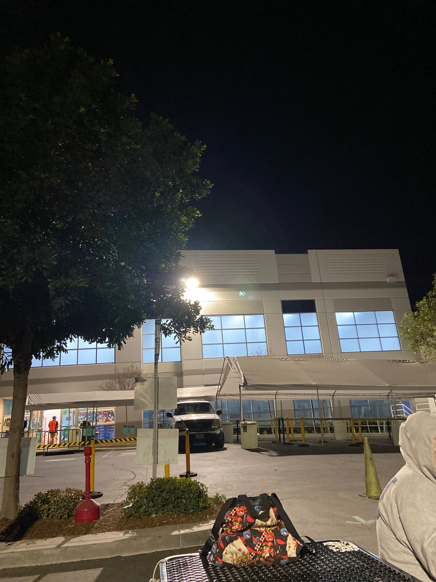 Amazon Fulfillment Center, 24300 Nandina Ave, Moreno Valley, CA ...