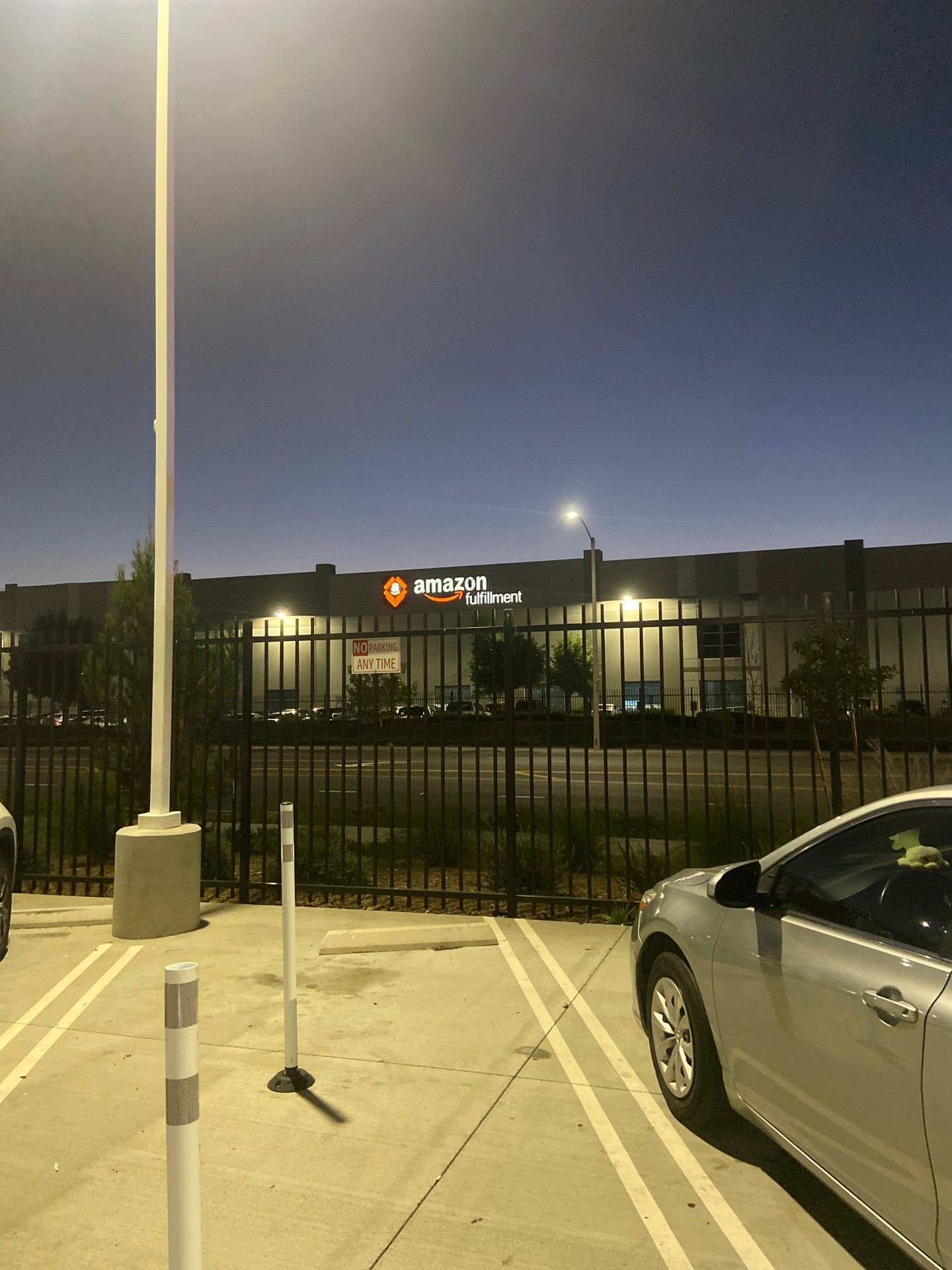 Amazon Fulfillment Center, 24300 Nandina Ave, Moreno Valley, CA ...
