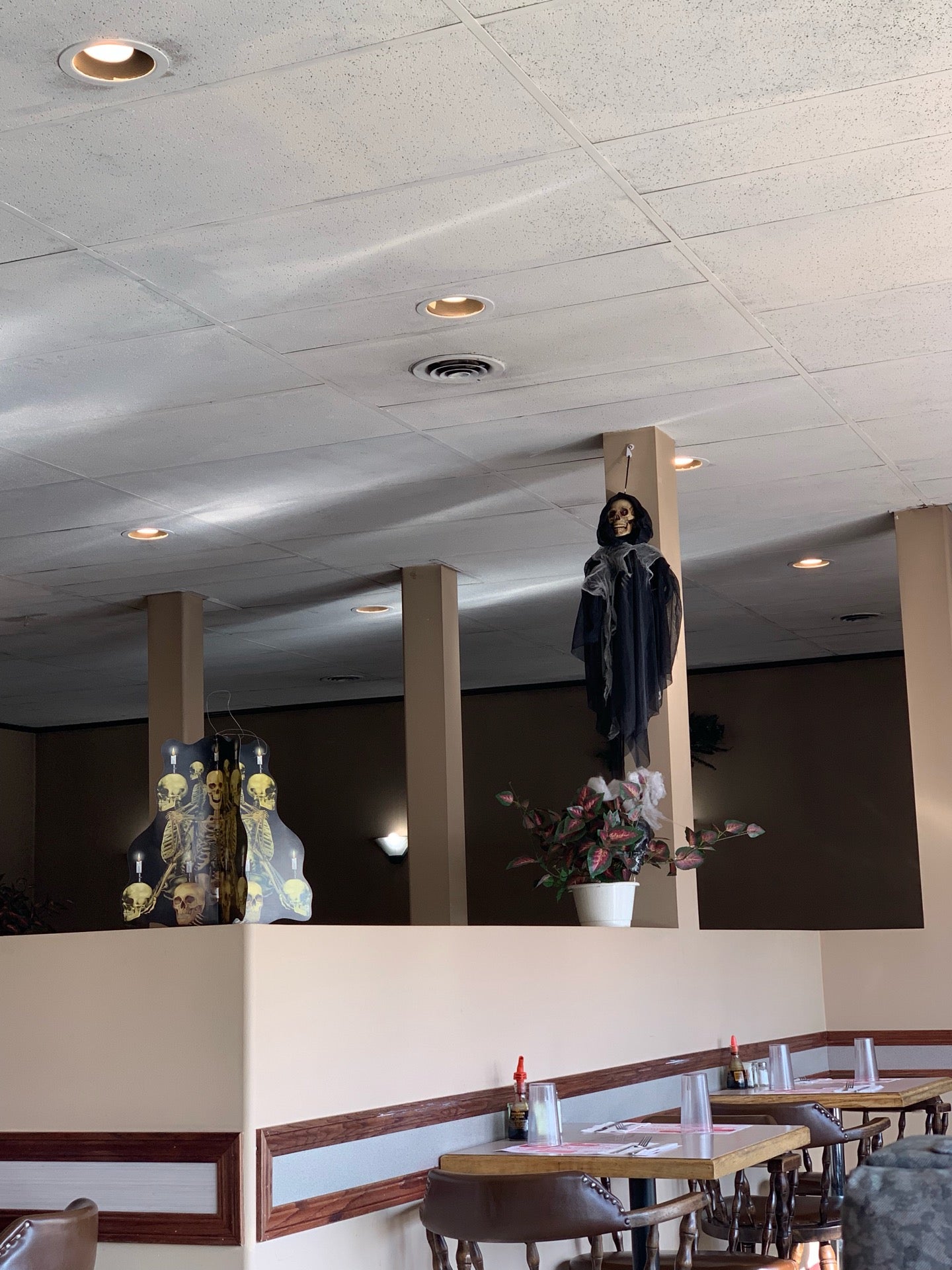 Happy Valley Restaurant, 5018 50 Avenue, Rimbey, Alberta - MapQuest