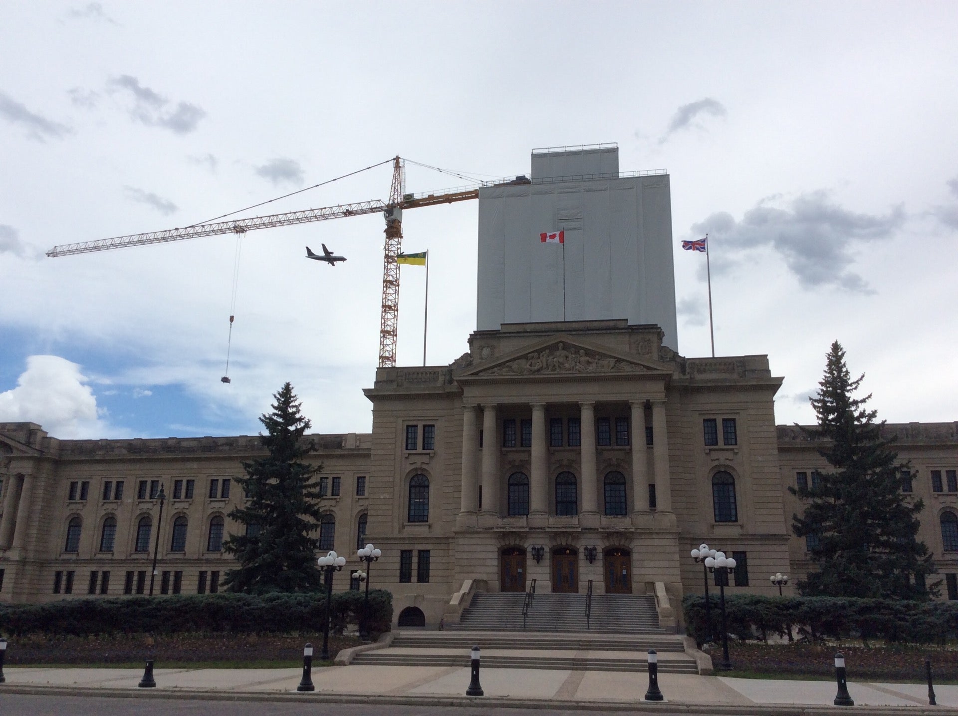 Main Floor Service Reg, 2476 Victoria Ave, Regina, SK - MapQuest