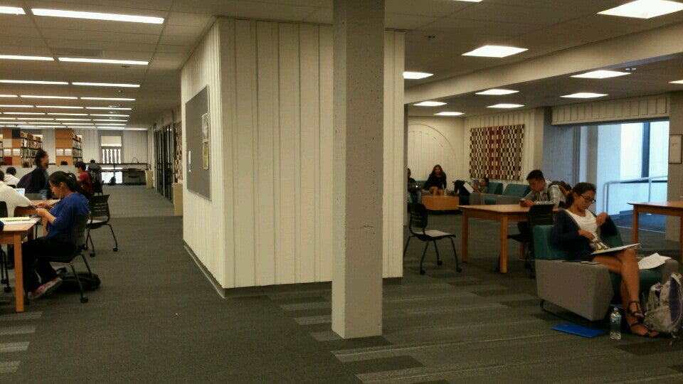 De Anza College Library, Cupertino, CA, College & University Libraries ...
