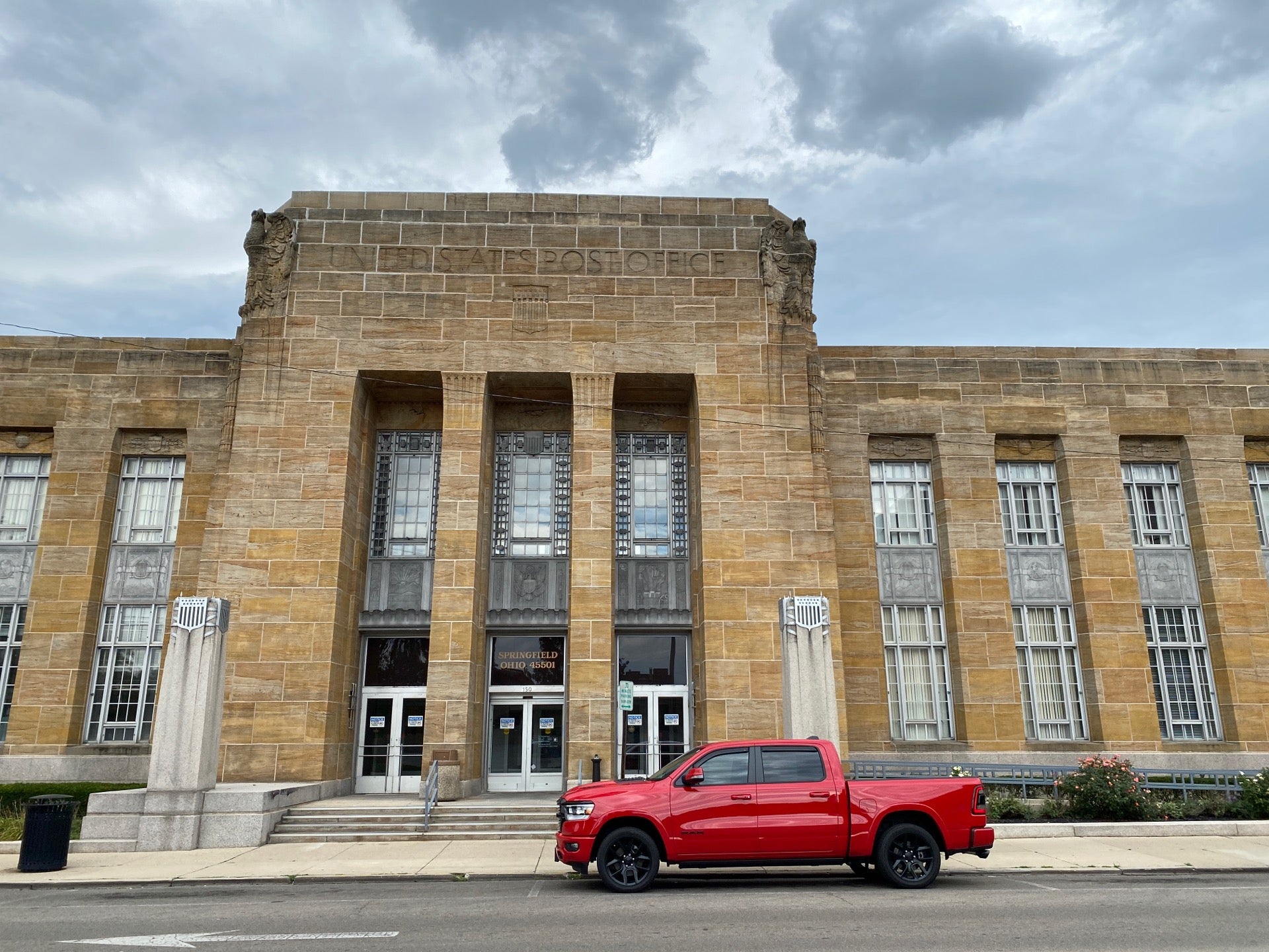 United States Postal Service, 150 N Limestone St, Springfield, OH, Post ...