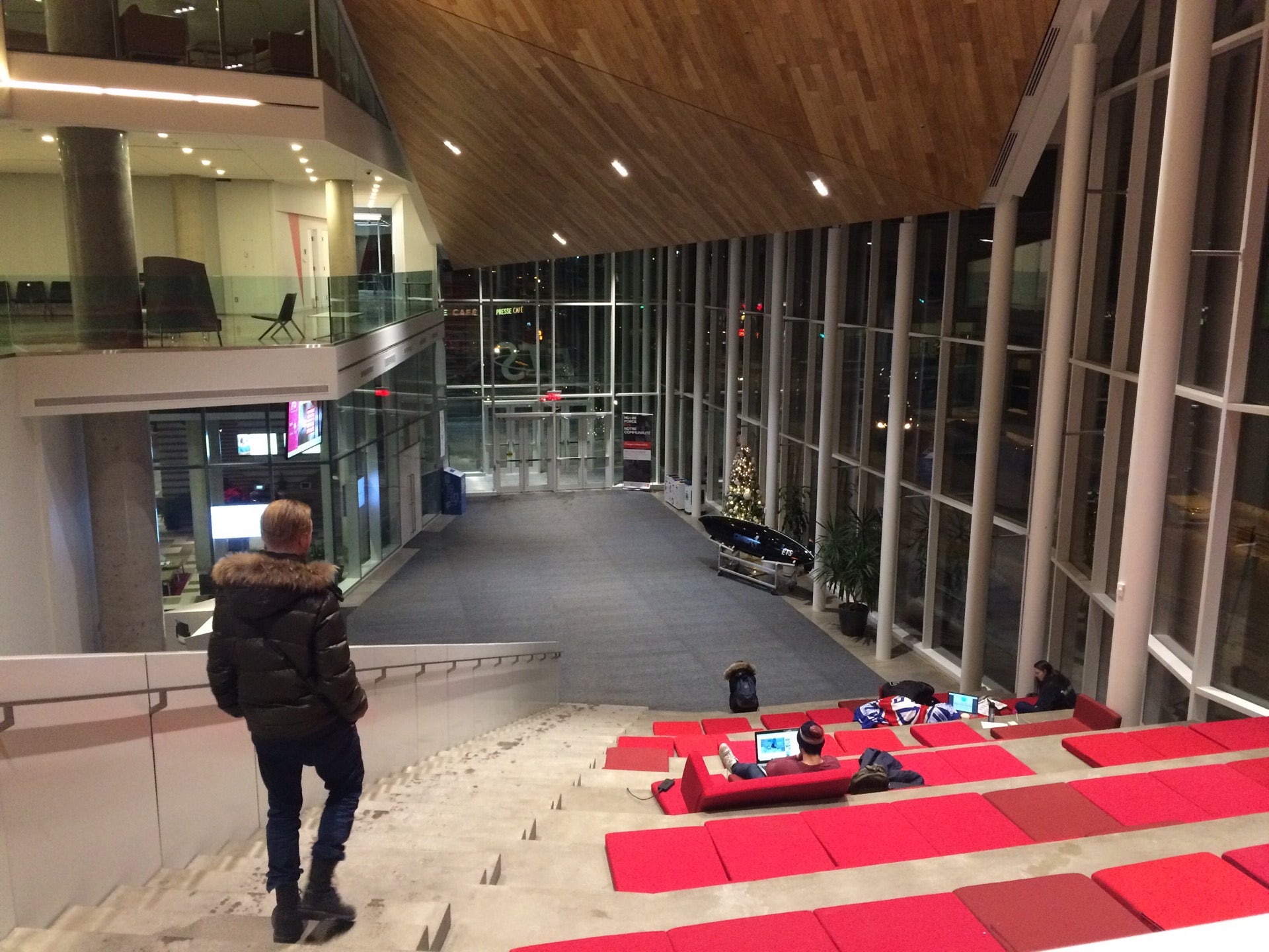 Pavillon E -ÉTS, 1220 Notre-Dame Rue O, Montreal, QC - MapQuest