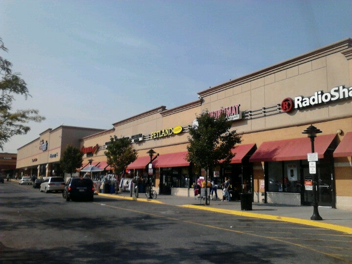 New Horizon Plaza Mall-Bronx, E 174TH St, Bronx, NY - MapQuest