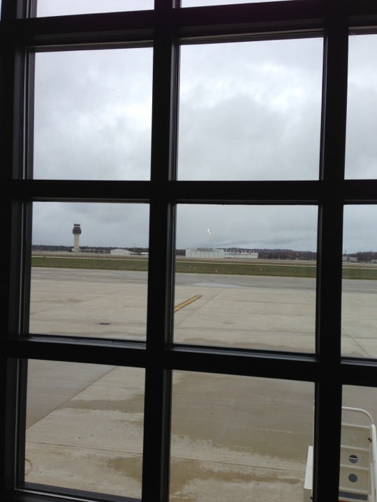 Gate 2, TVC Airport, Traverse City, MI - MapQuest