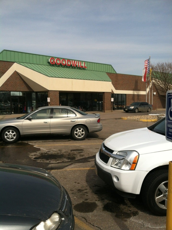 Goodwill, 5931 Gordon Dr, Sioux City, IA - MapQuest