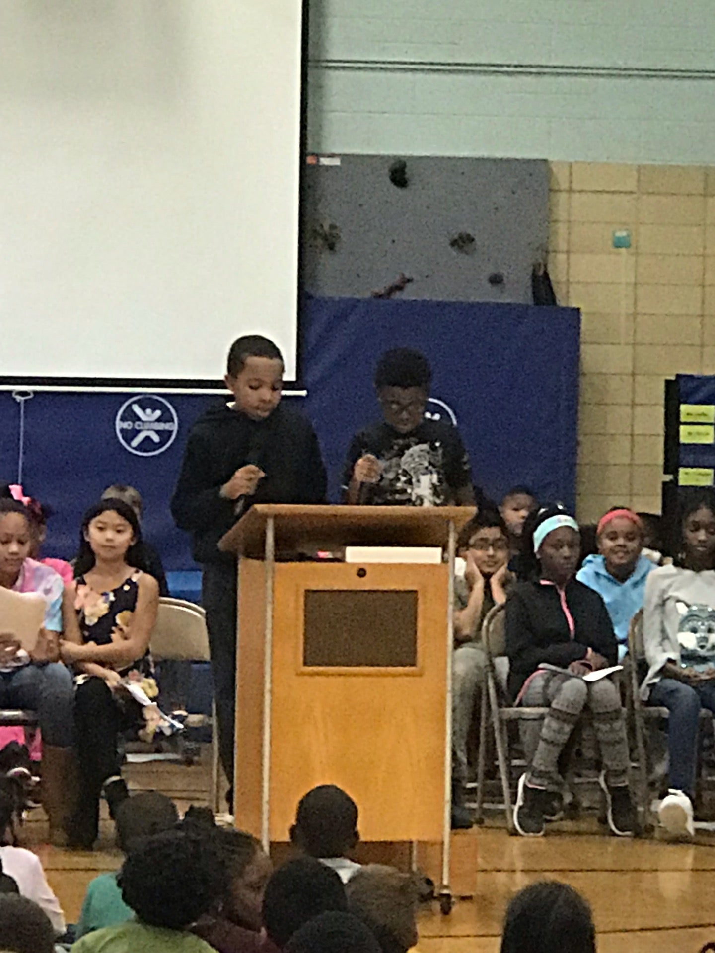 Parcells Middle School, 20600 Mack Ave, Grosse Pointe Woods, MI ...