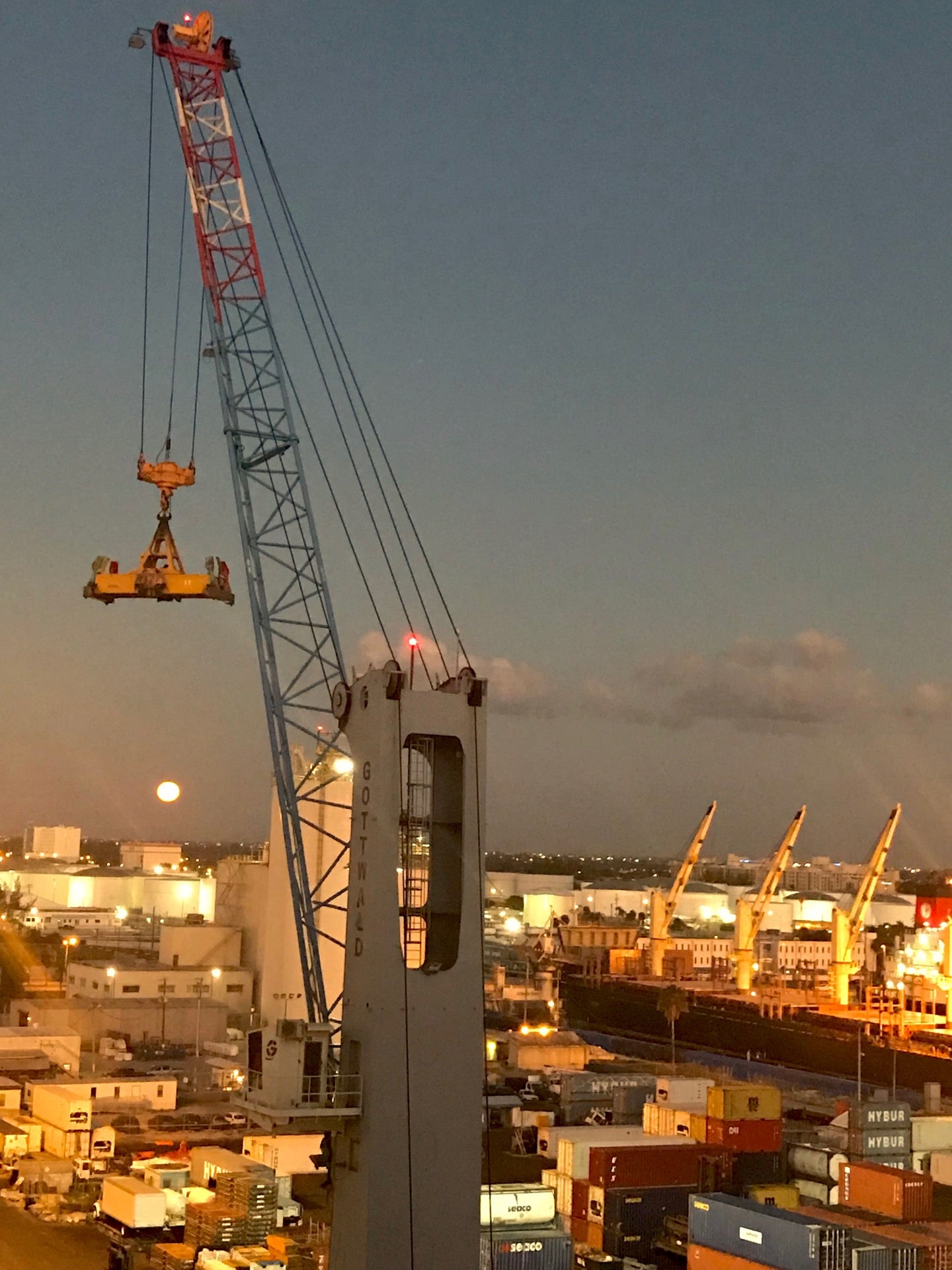 Port Everglades - Terminal 18, Fort Lauderdale, FL, Fishing Piers ...