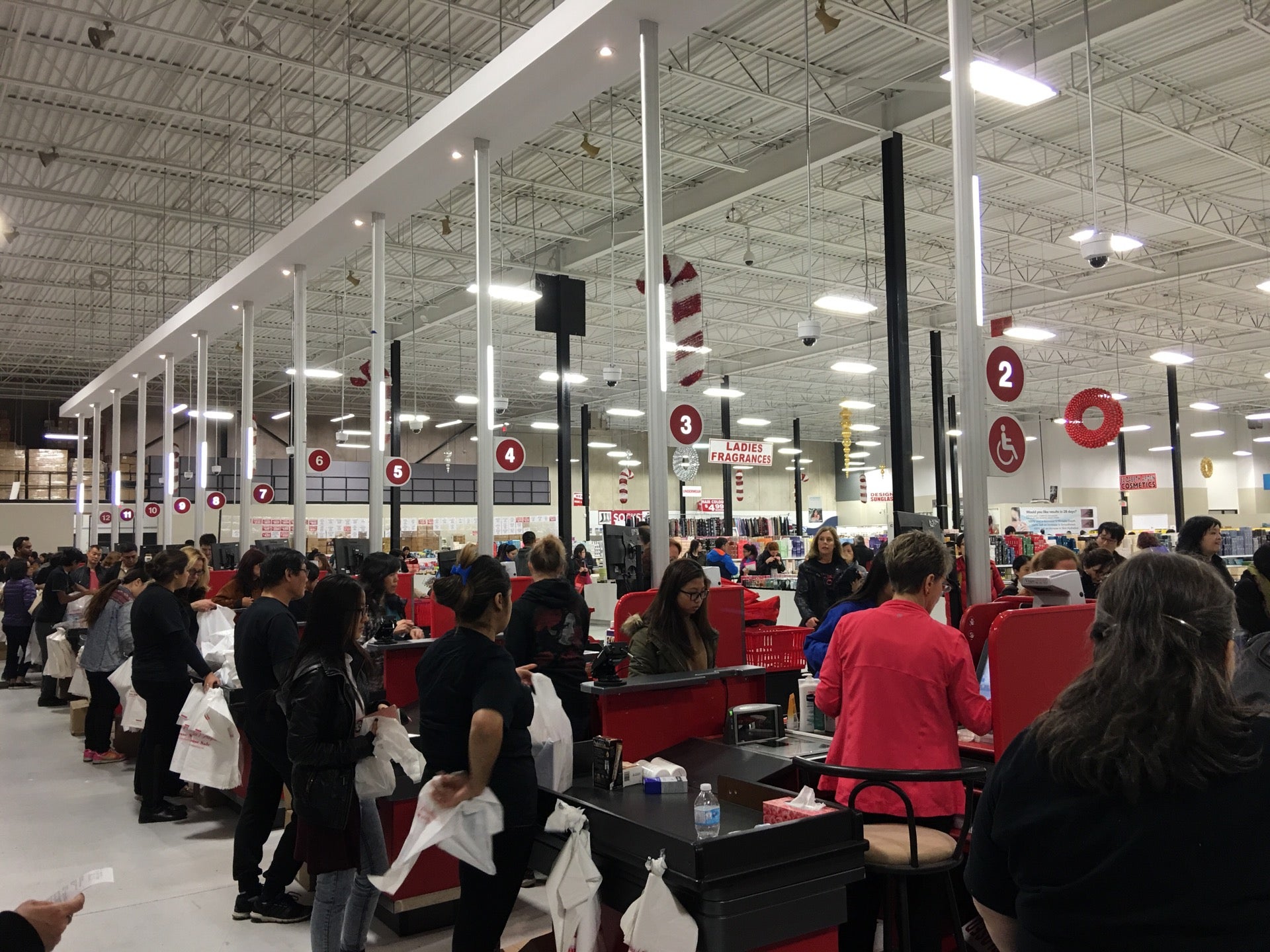 Lisa Cosmetics, 1-135 Commerce Valley Dr E, Thornhill, ON - MapQuest