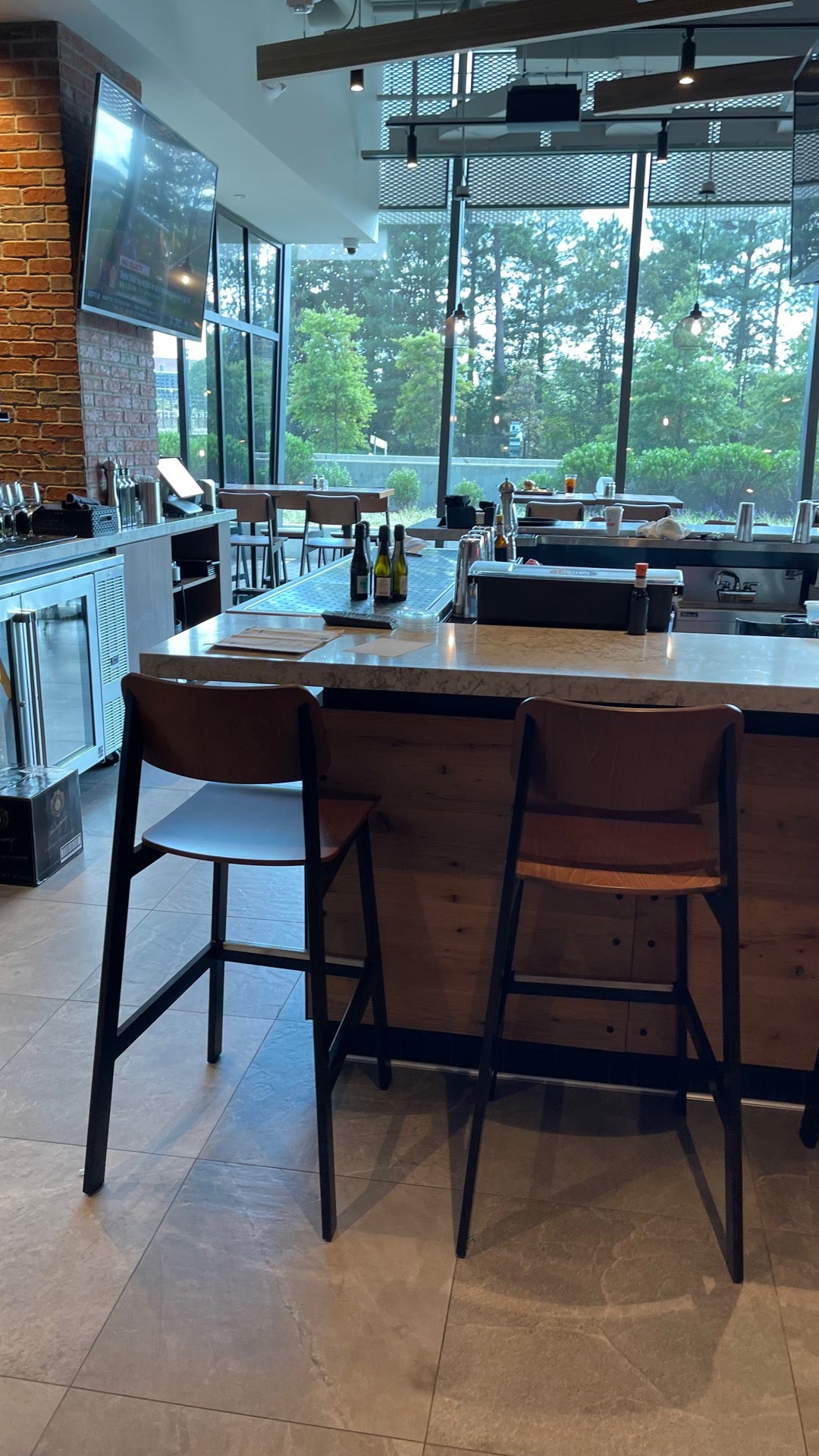 Matchbox, 1900 Reston Metro Plz, Suite # 100, Reston, VA, Eating places ...