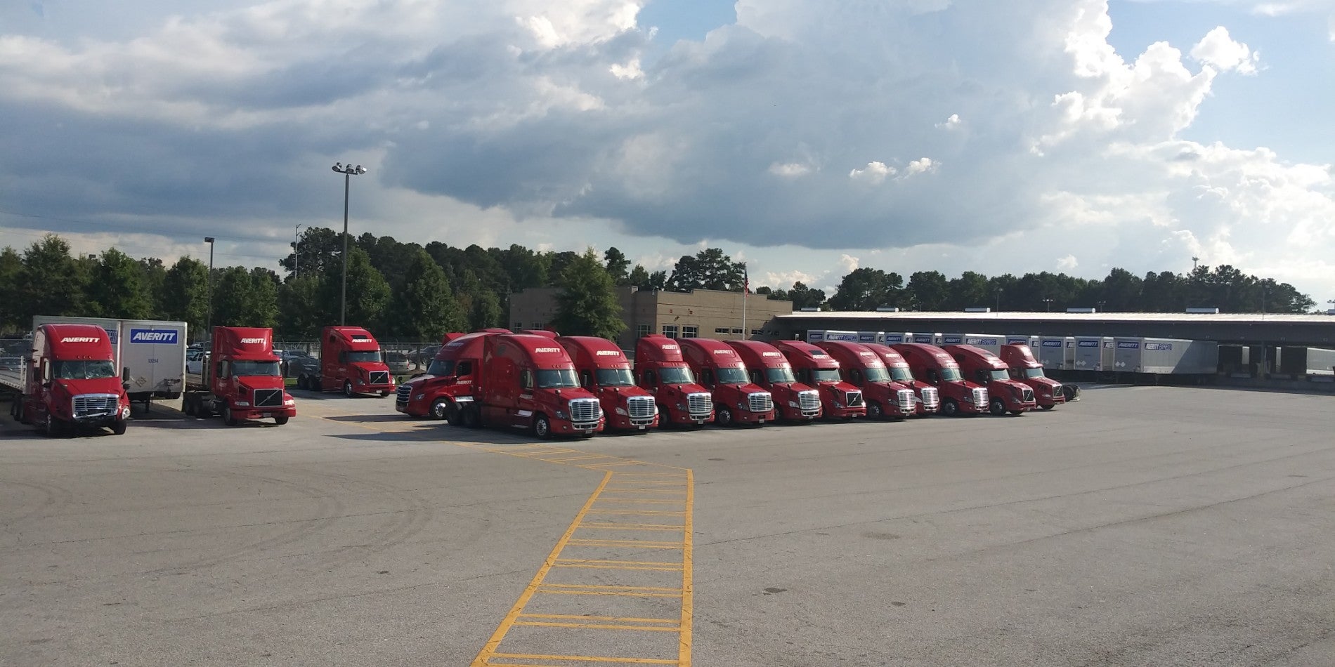 Averitt Express / PODS - ATL Hub, Fulton Industrial Blvd, Atlanta, GA ...