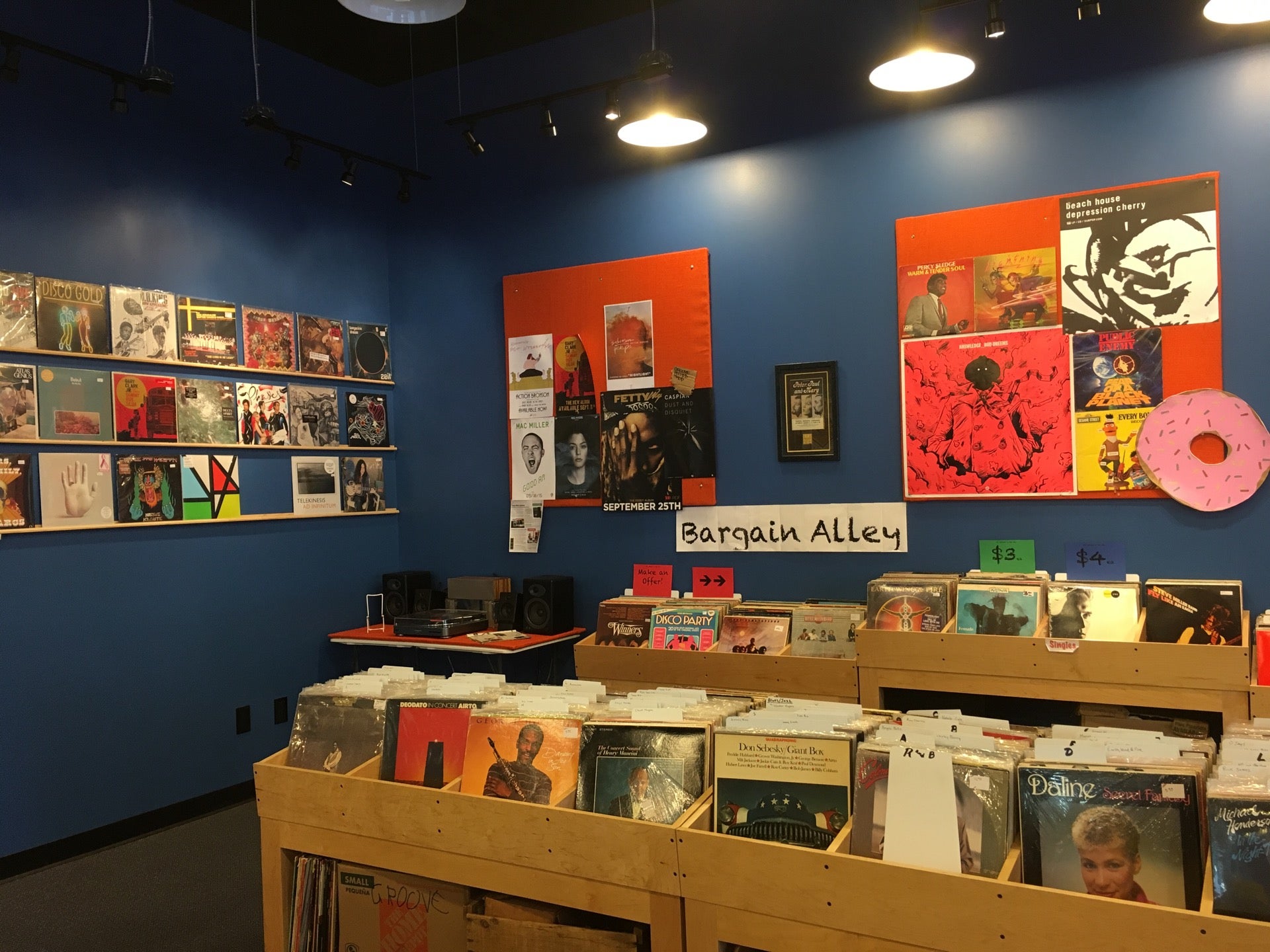 The Groove Record Shop, 401 Granby St, Norfolk, VA, Record & Music ...
