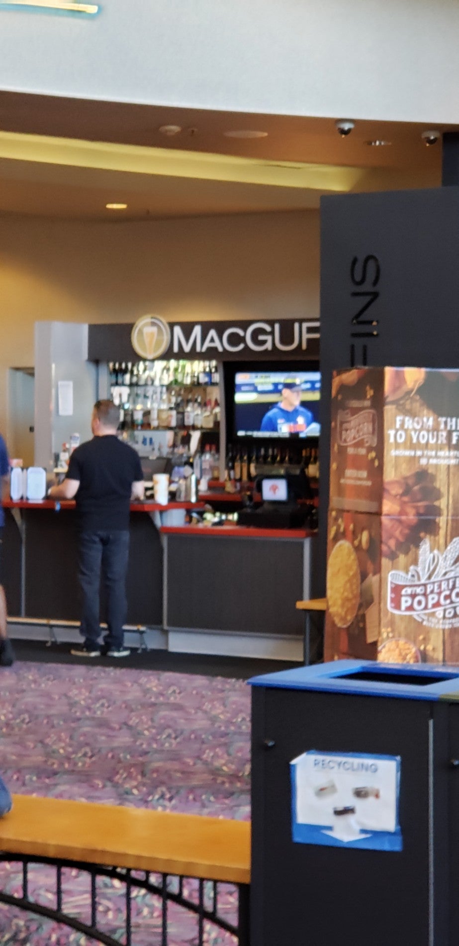 MacGuffins Bar & Lounge, 700 El Paseo De Saratoga, San Jose, CA, Bars ...
