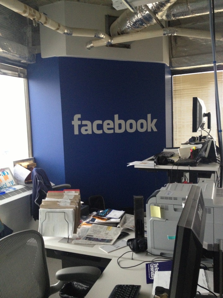 Facebook Toronto Head Office, 2300 Yonge St, Toronto, ON - MapQuest