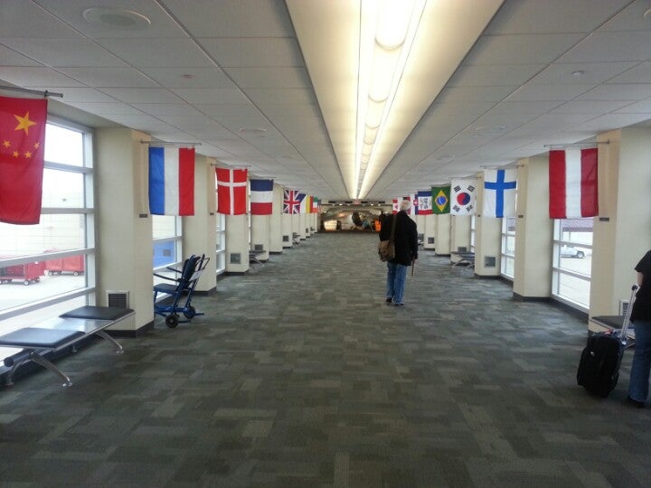 The Eastern Iowa Airport (CID), 2121 Arthur Collins Pkwy SW, Cedar ...