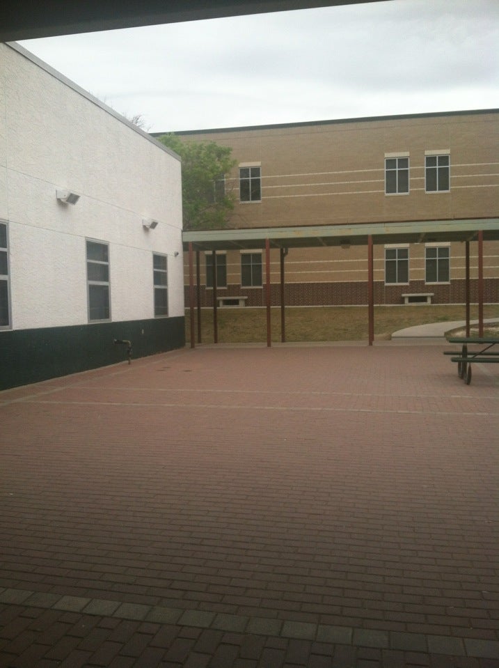 Kitty Hawk Middle School, 840 Old Cimarron Trl, Universal City, TX ...