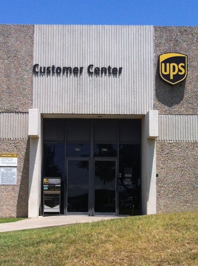 UPS Customer Center, 379 Exchange Dr, Arlington, TX - MapQuest