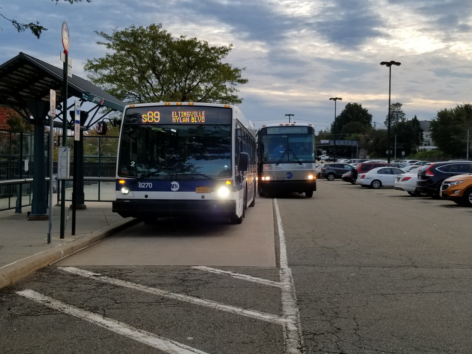 NYCTA Bus S89 and the HBLR at 34th Street Station, Route 440, Bayonne ...