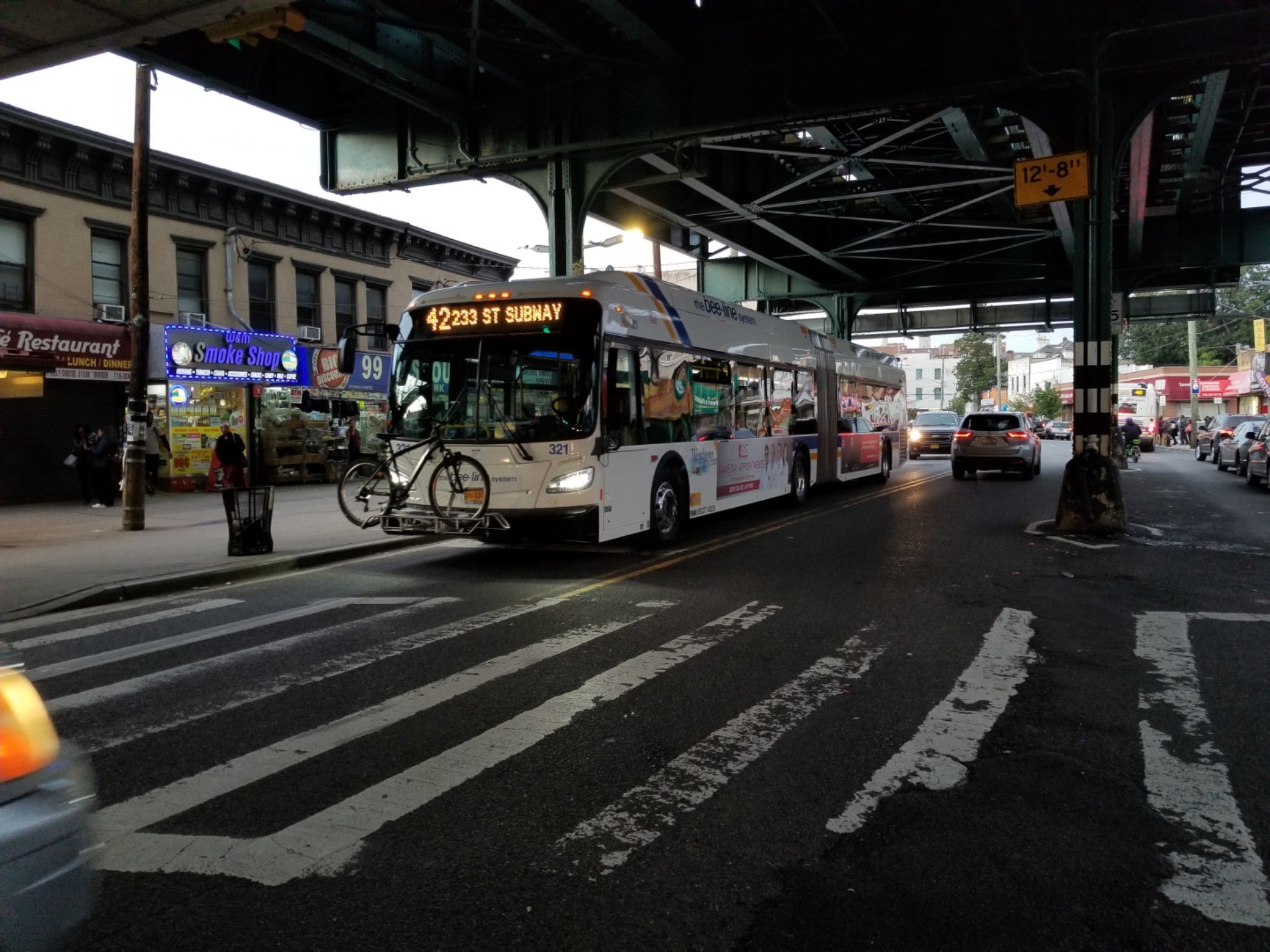 MTA MaBSTOA Bus Bx39 BxM11 Bee Line Bus Route 40 41 42 43X At E mta-mabstoa-bus-bx39-bxm11-bee-line-bus-route-40-41-42-43x-at-e