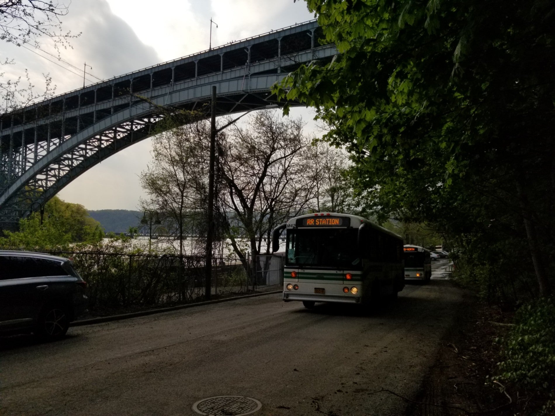 Mta Mabstoa Bus Bx10 / Bx20 / Express Bus in Spuyten Duyvil, Kappock St ...