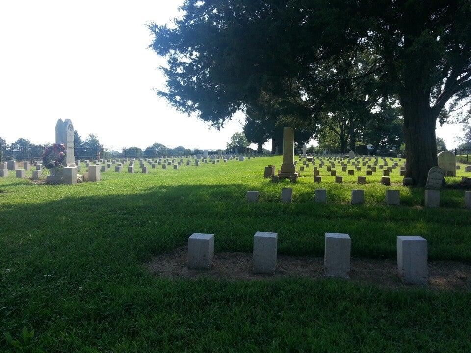 McGavock Confederate Cemetery, 1345 Carnton Ln, Franklin, TN ...