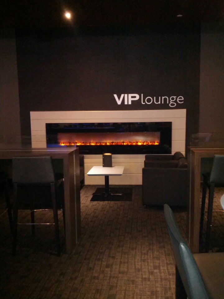 Cineplex Cinemas Coquitlam & VIP, 170 Schoolhouse St, Coquitlam, BC ...