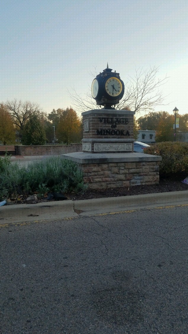 Downtown Minooka, Minooka, IL, Shopping Centers & Malls - MapQuest
