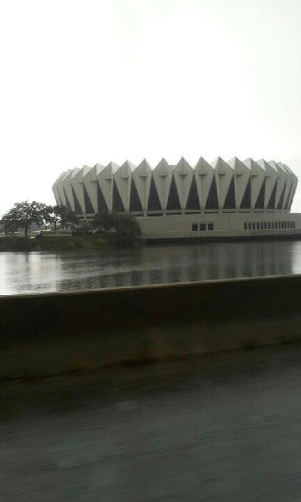 Hampton Coliseum, 1000 Coliseum Dr, Hampton, VA, Landmark - MapQuest
