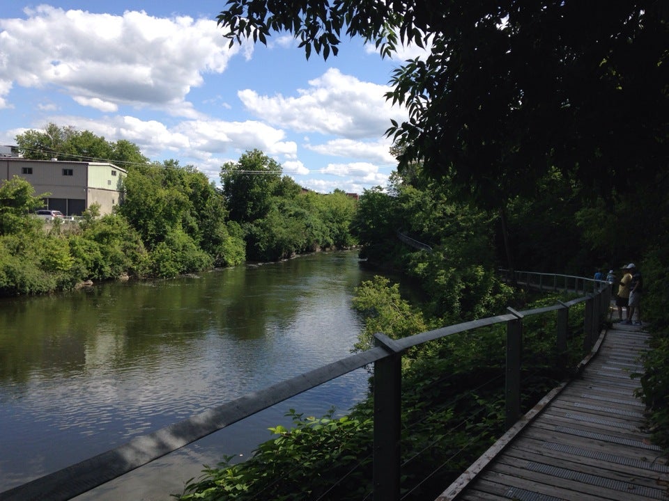Sentier de la Gorge de la rivière Magog, Sherbrooke, QC - MapQuest