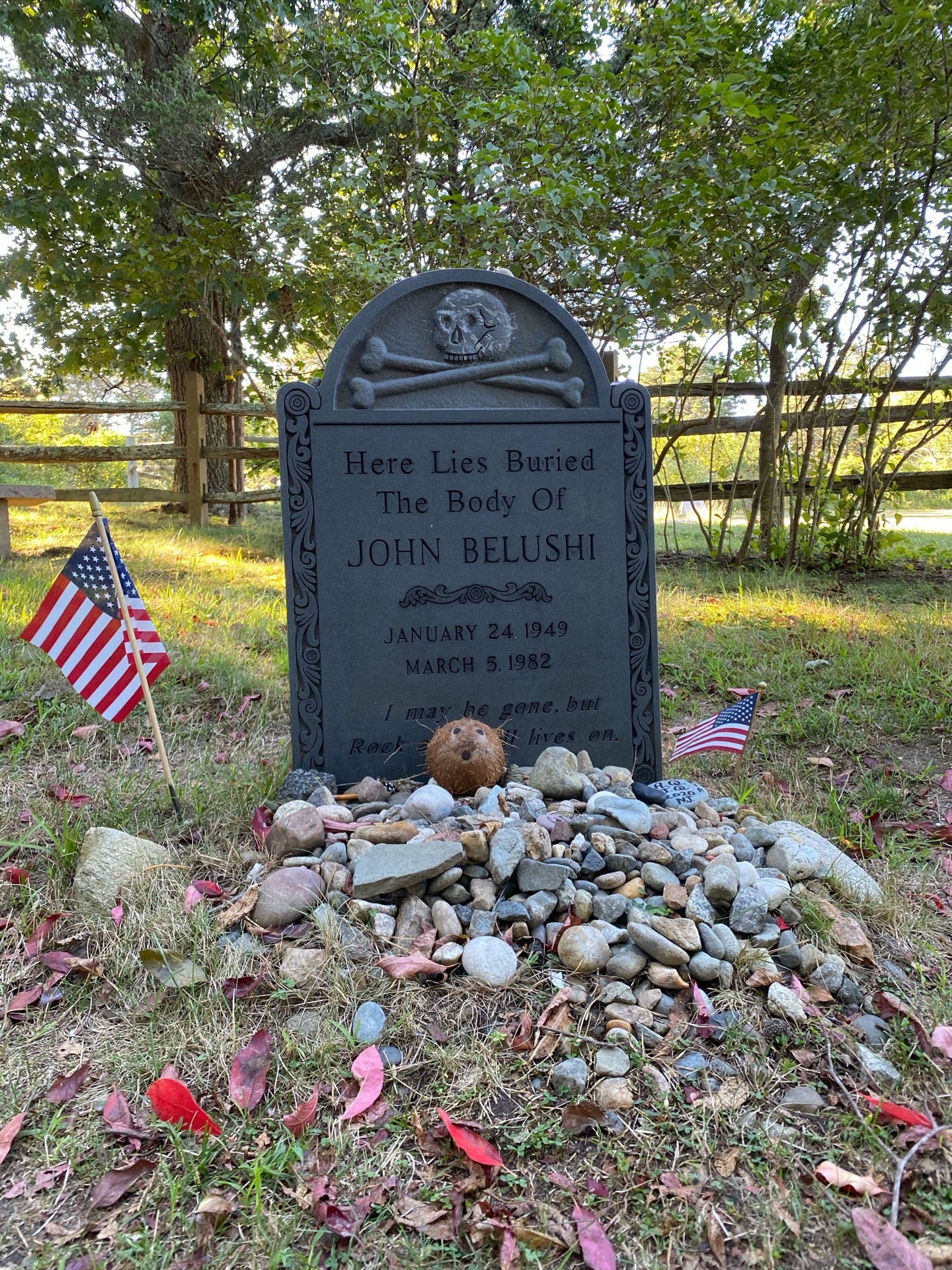 John Belushi Gravesite, South Rd, Chilmark, Town of, MA, Cemeteries ...