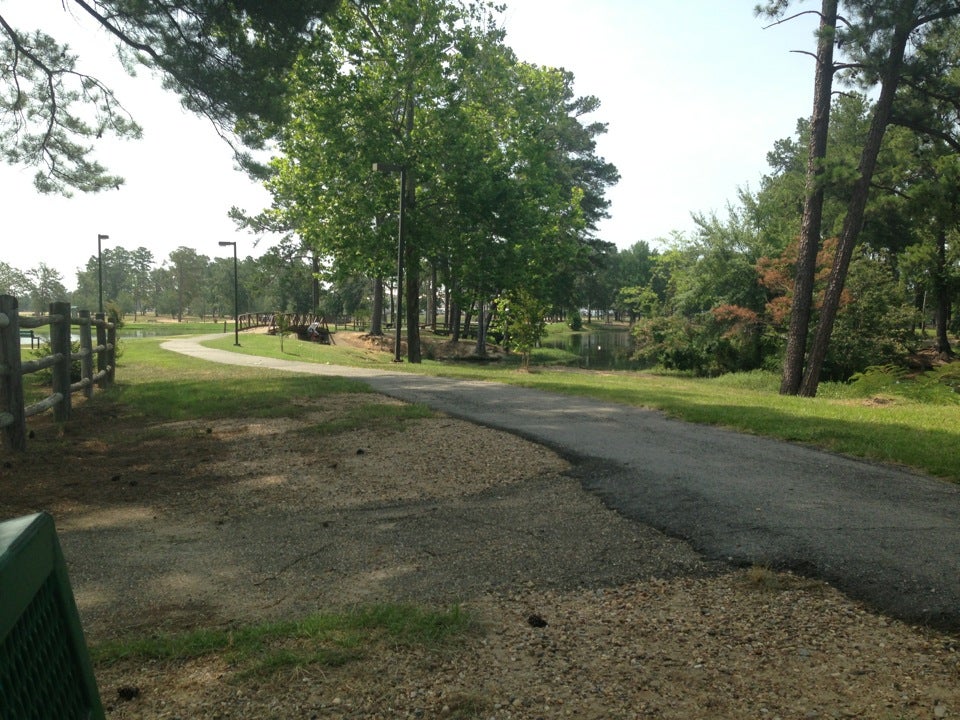 Spring Lake Park Splash Pad, 2 Fairground Ave, Texarkana, TX, Parks ...