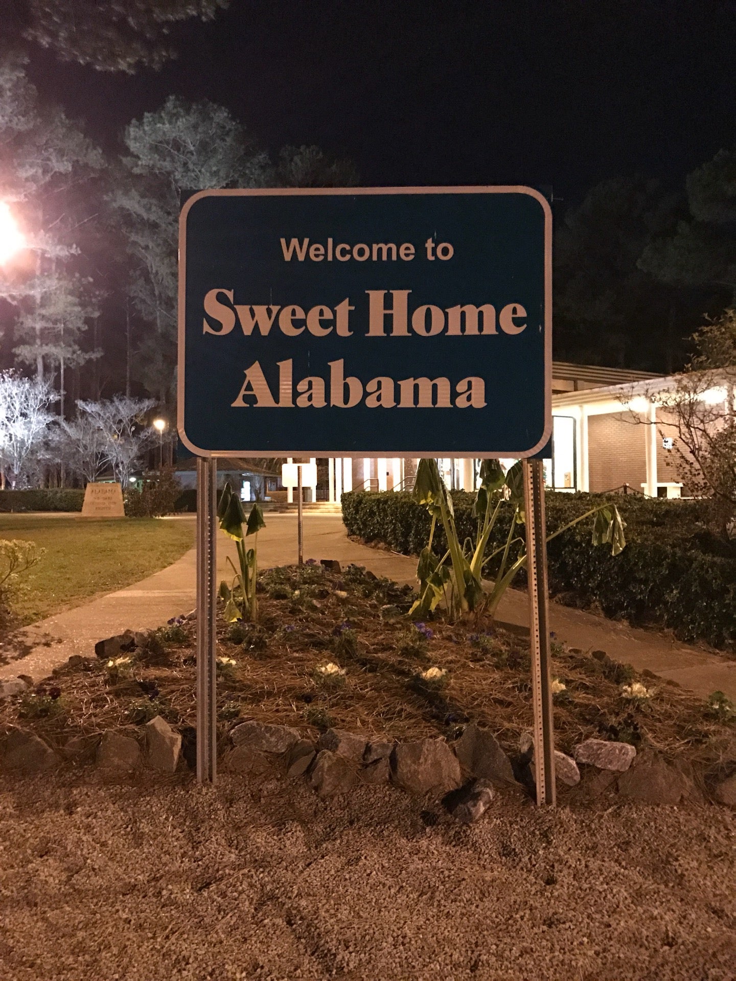 Welcome To Alabama Sign, Lanett, AL, Landmark - MapQuest