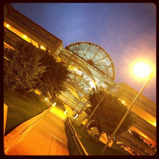 Louisville International-Standiford Field (SDF), 600 Terminal Dr, PO ...