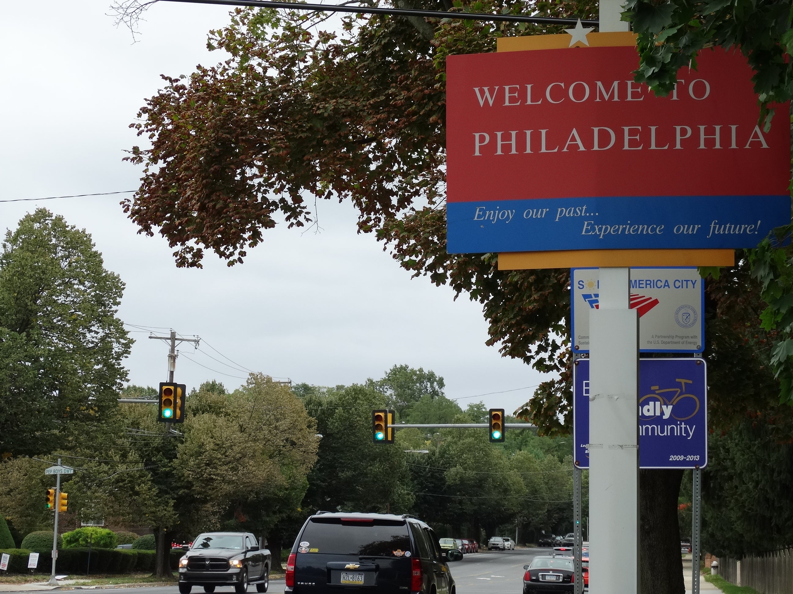 Philadelphia / Montgomery County border, Northwestern Ave, Philadelphia ...
