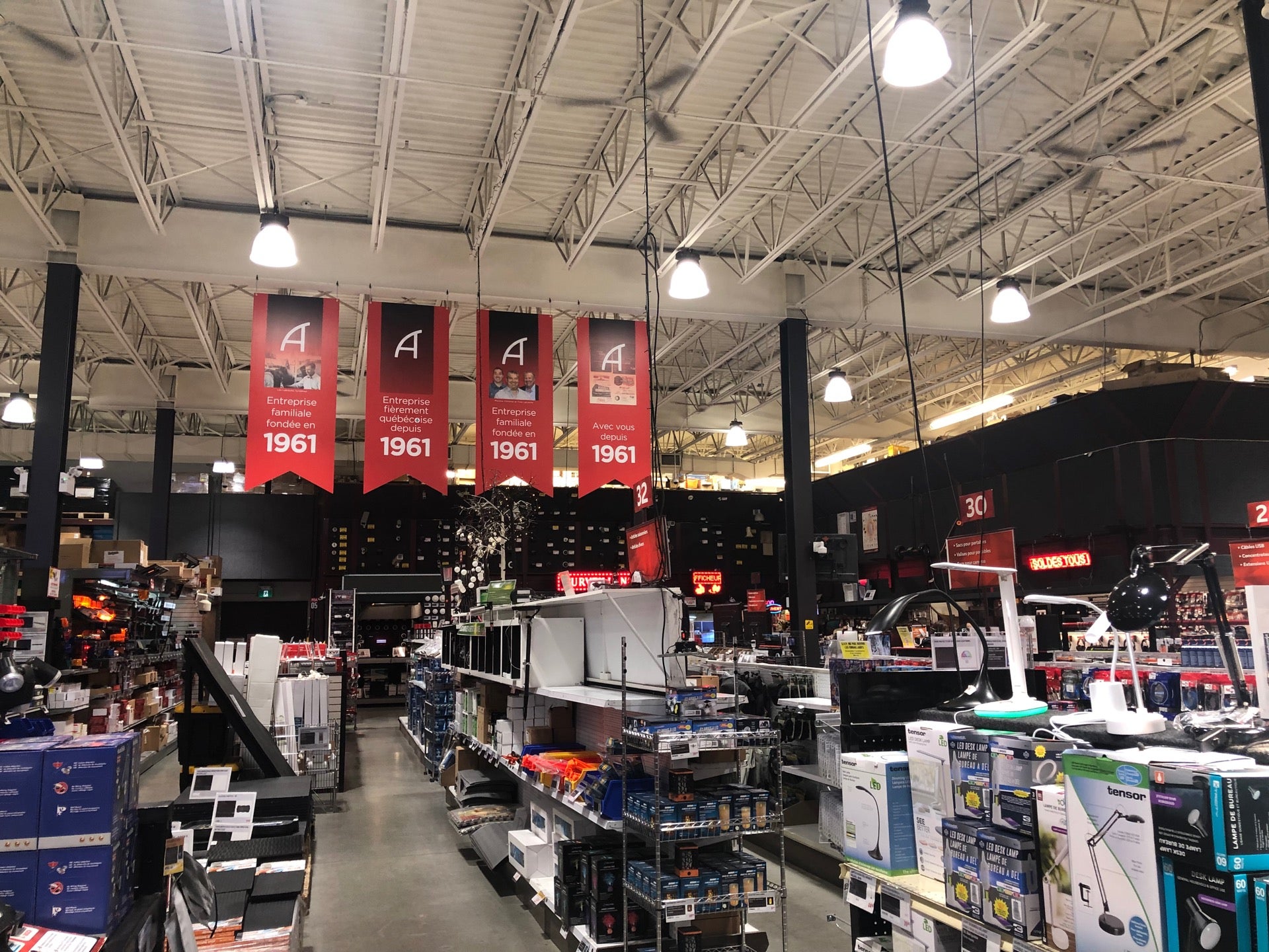 Addison Electronique Ltee, 8018 20e Avenue, Montréal, QC - MapQuest