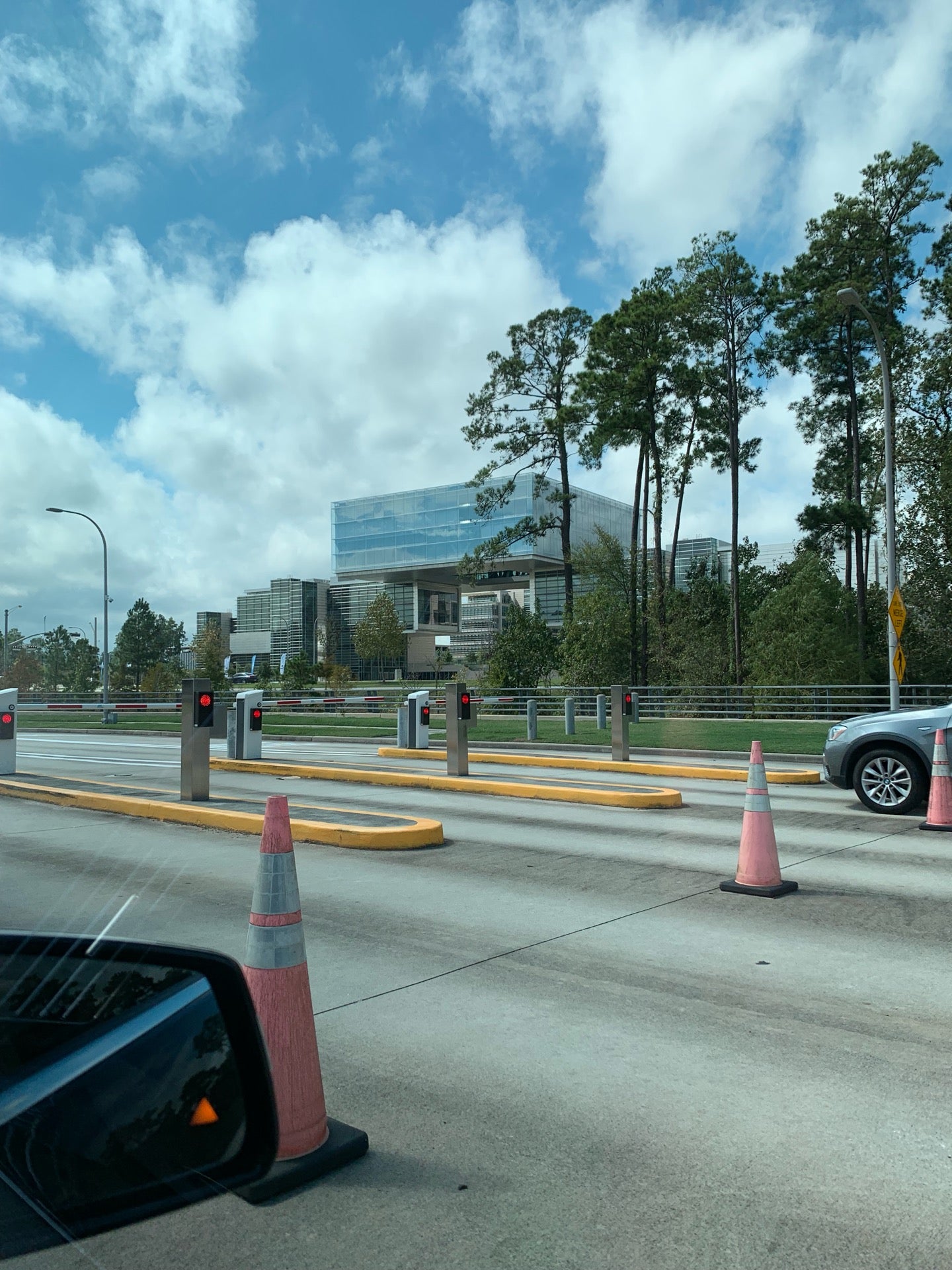 Exxonmobil Houston Campus-Nature Parking Garage, 22777 Springwoods ...