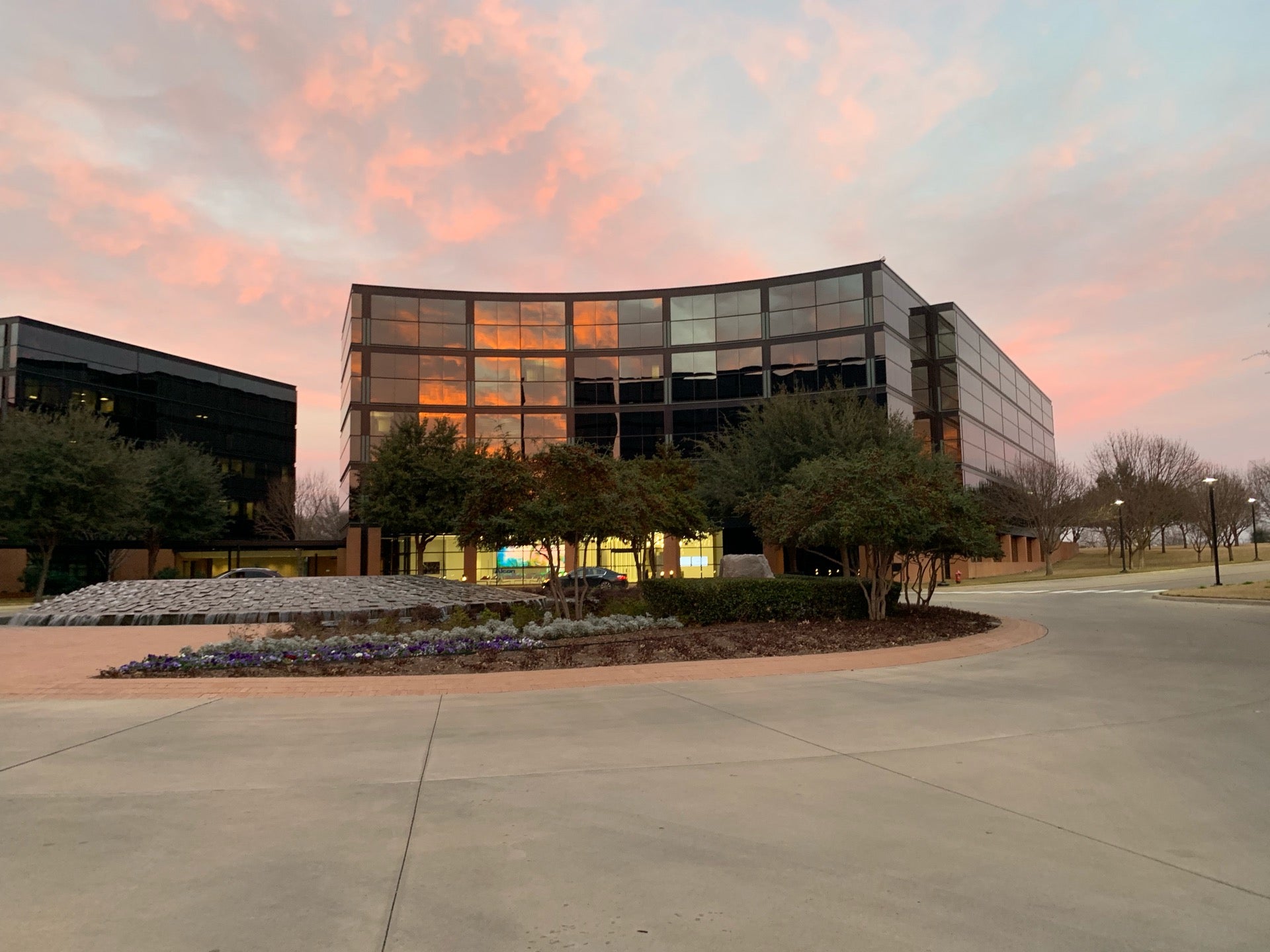 Alcon Tower A, 6500 South Fwy, Fort Worth, TX, Office Buildings & Parks ...