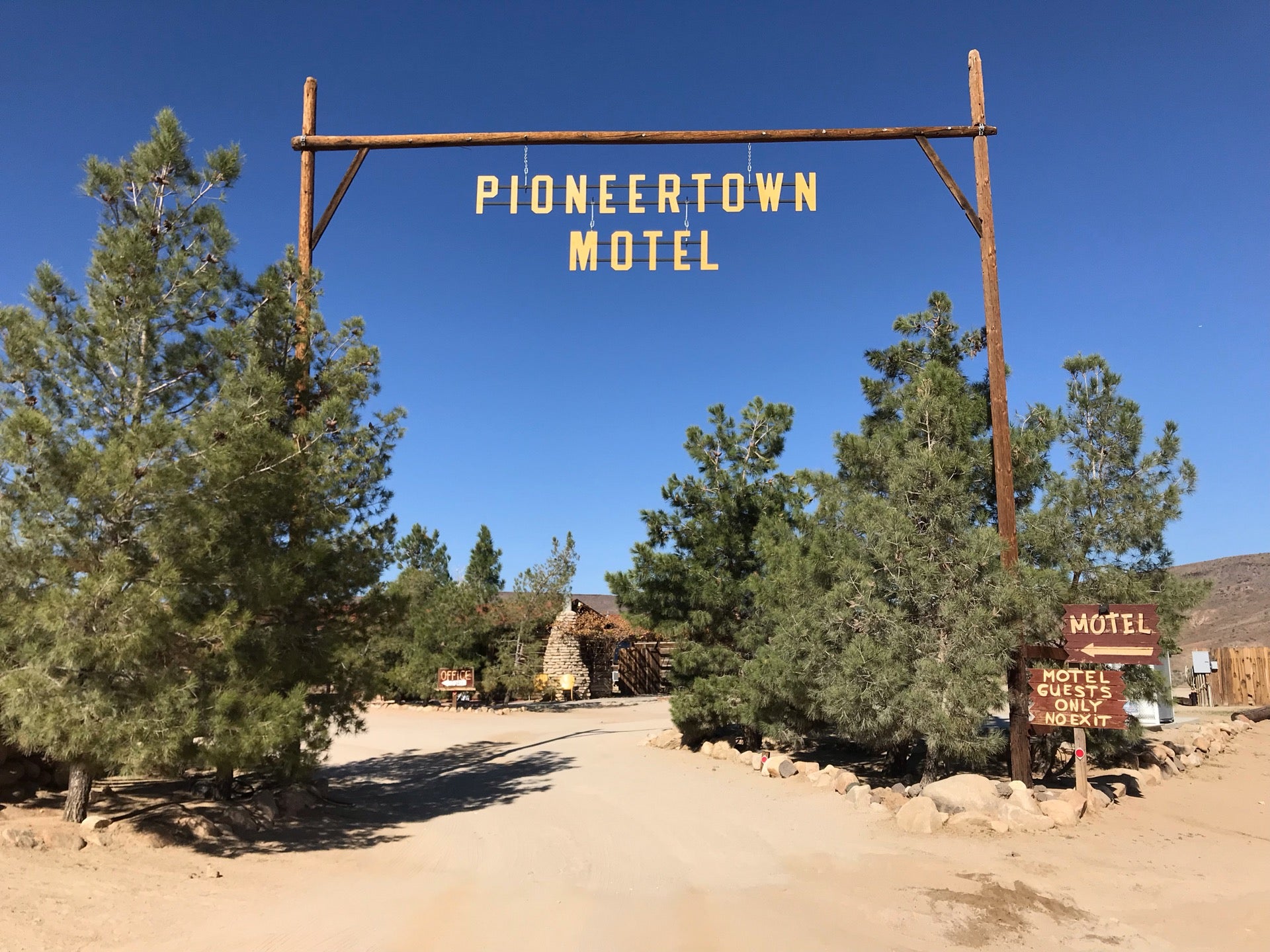 Pioneertown, CA Map & Directions - MapQuest