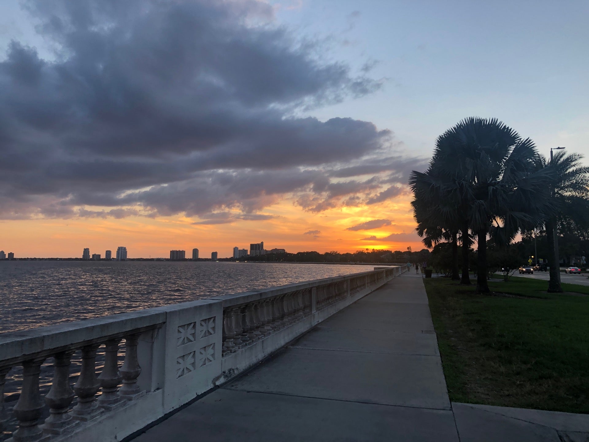 Bayshore Fitness Walk, 344 Bayshore Blvd, Tampa, FL - MapQuest