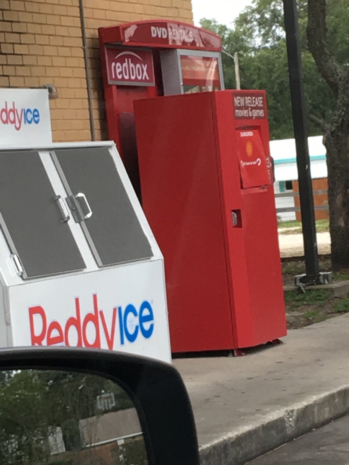 Redbox, 800 County Road 1, Dunedin, FL, Video Rental Kiosks - MapQuest