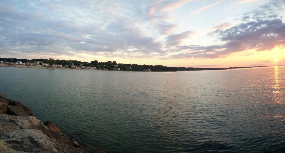 Irondequoit Bay Pier, Lake Rd, Rochester, NY - MapQuest