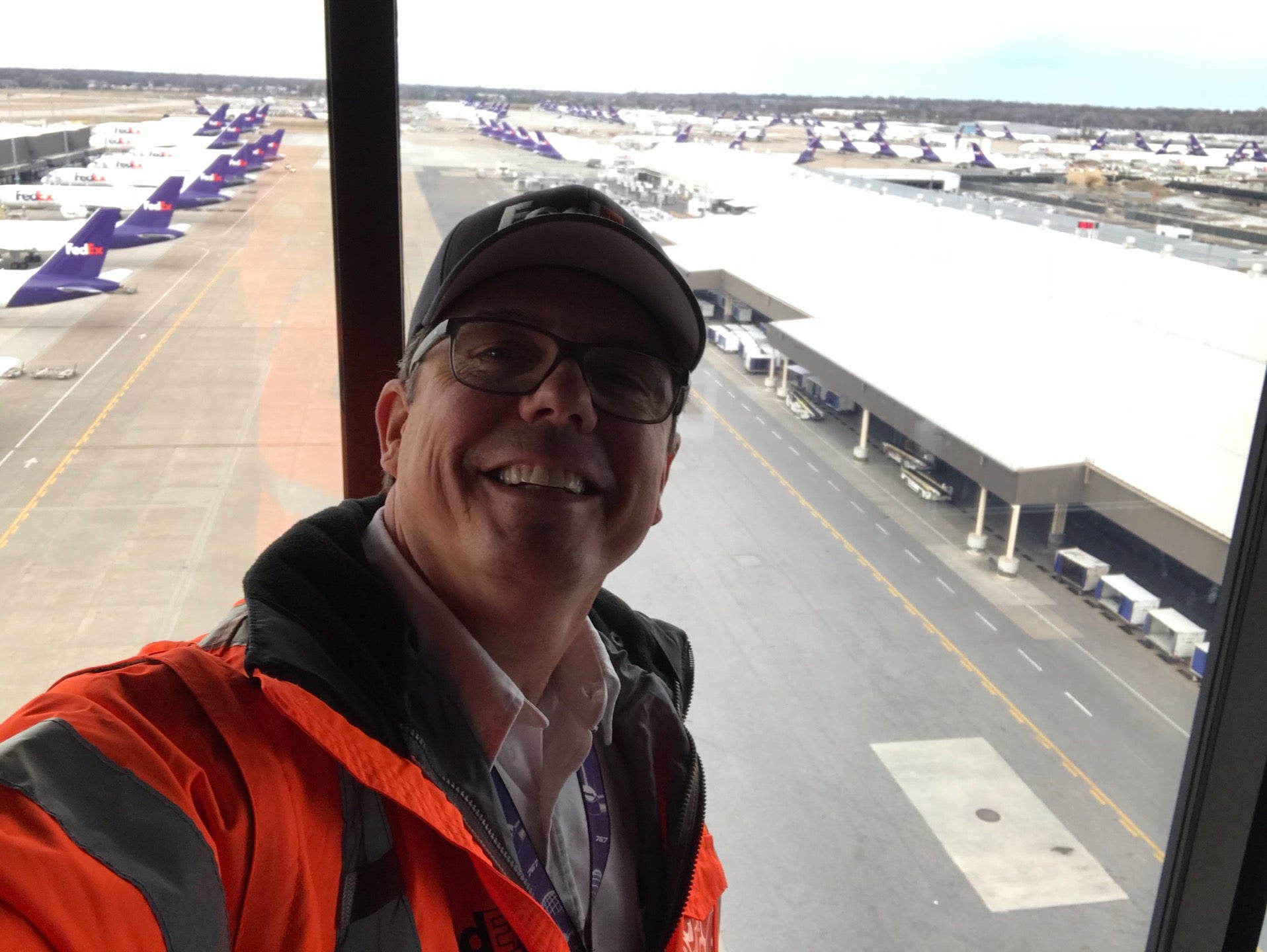 FedEx Express World Hub, 2903 Sprankel Ave, Memphis, TN, Delivery ...