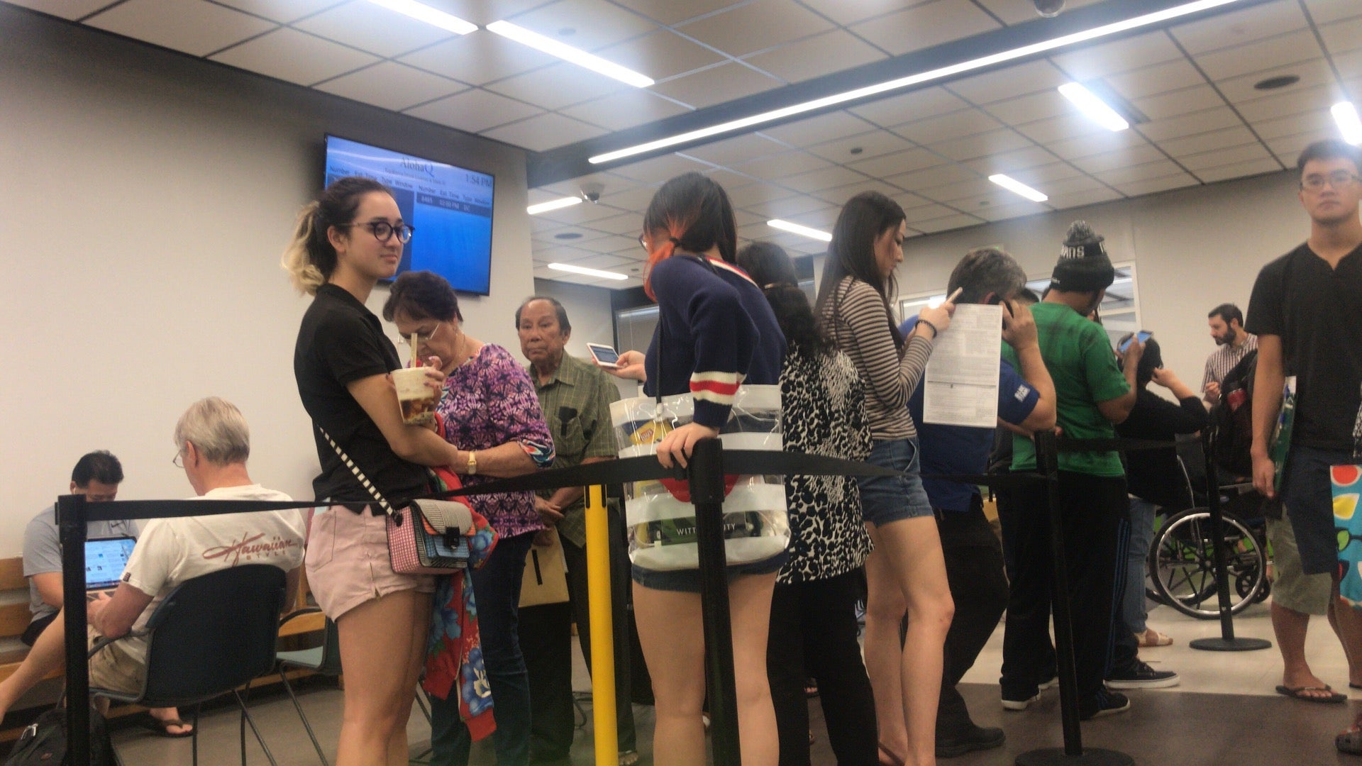 Kapalama Driver Licensing Center, 925 Dillingham Blvd, #101, Honolulu ...