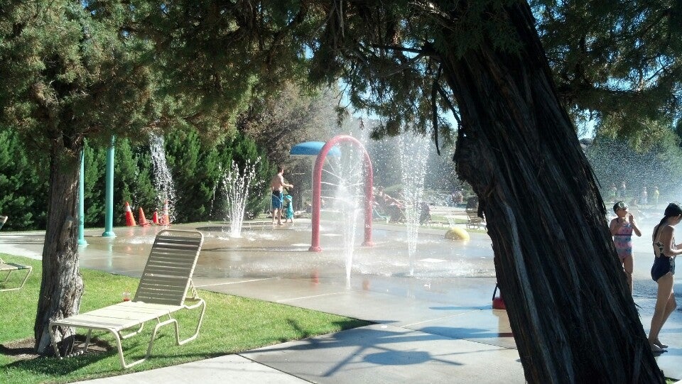 Lakeside Sports Center, 575 Oxbow Loop, Redmond, OR - MapQuest