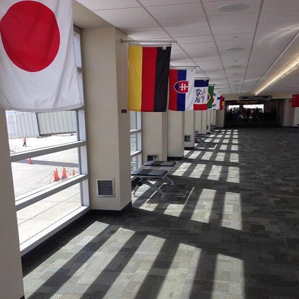 The Eastern Iowa Airport (CID), 2121 Arthur Collins Pkwy SW, Cedar ...